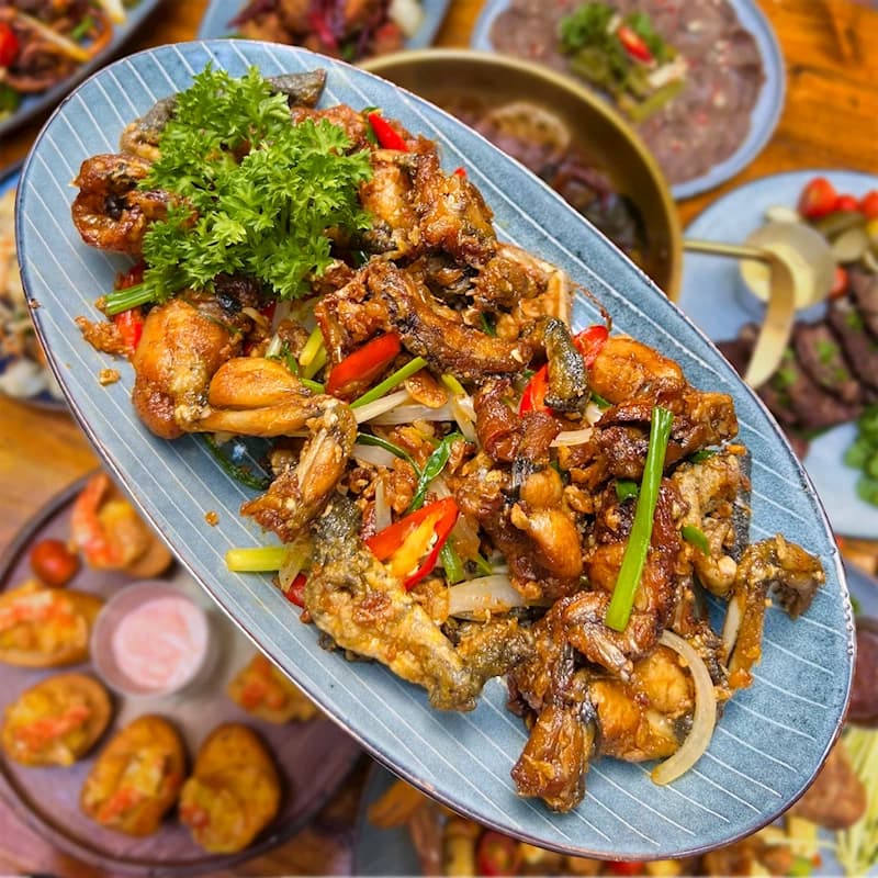 Ếch chiên mắm - Pao Quán